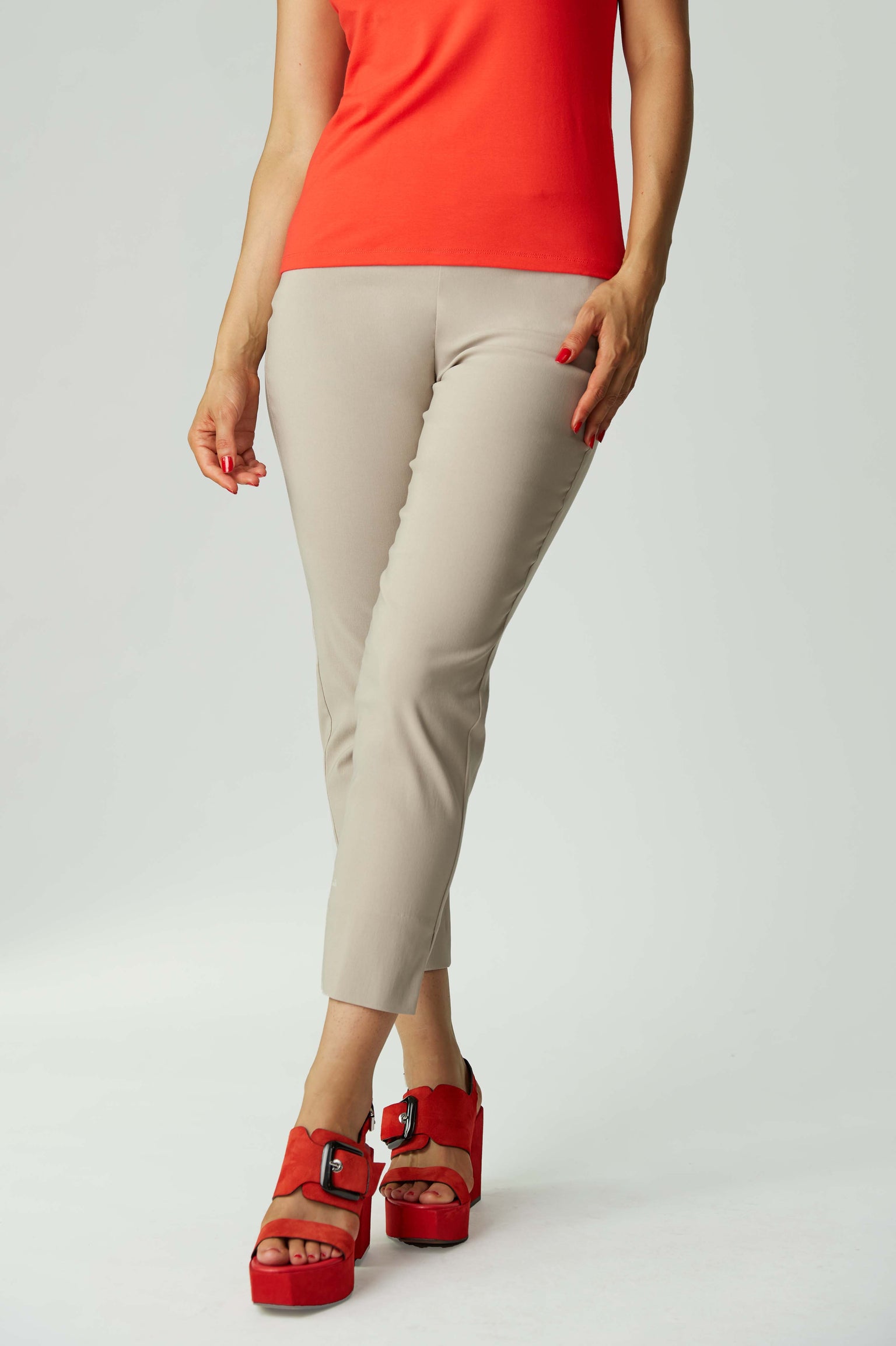 Shop Women's Medium Length Pants — Andiamo